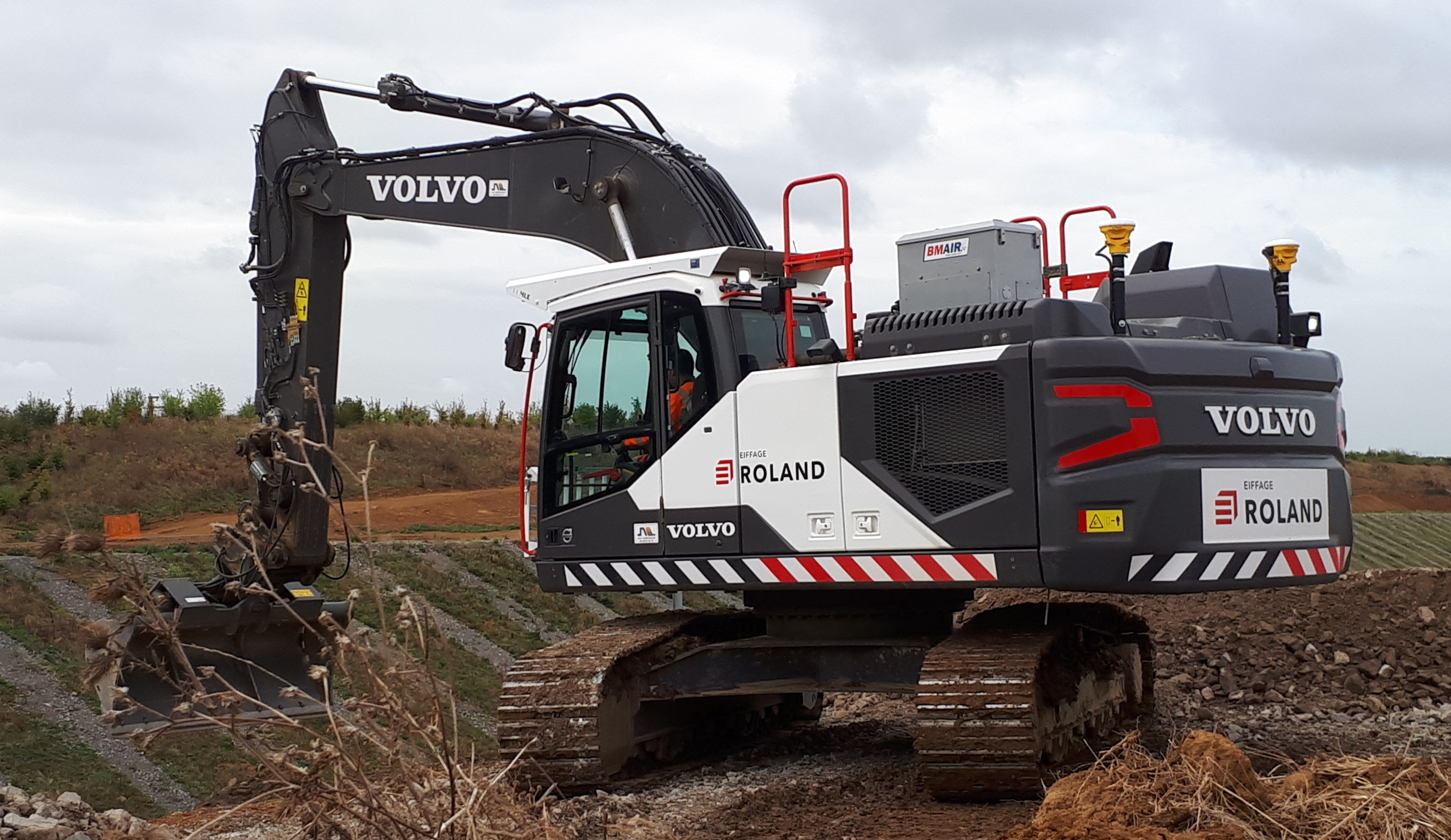Volvo EC 250 ENL Hybrid : le meilleur des deux mondes